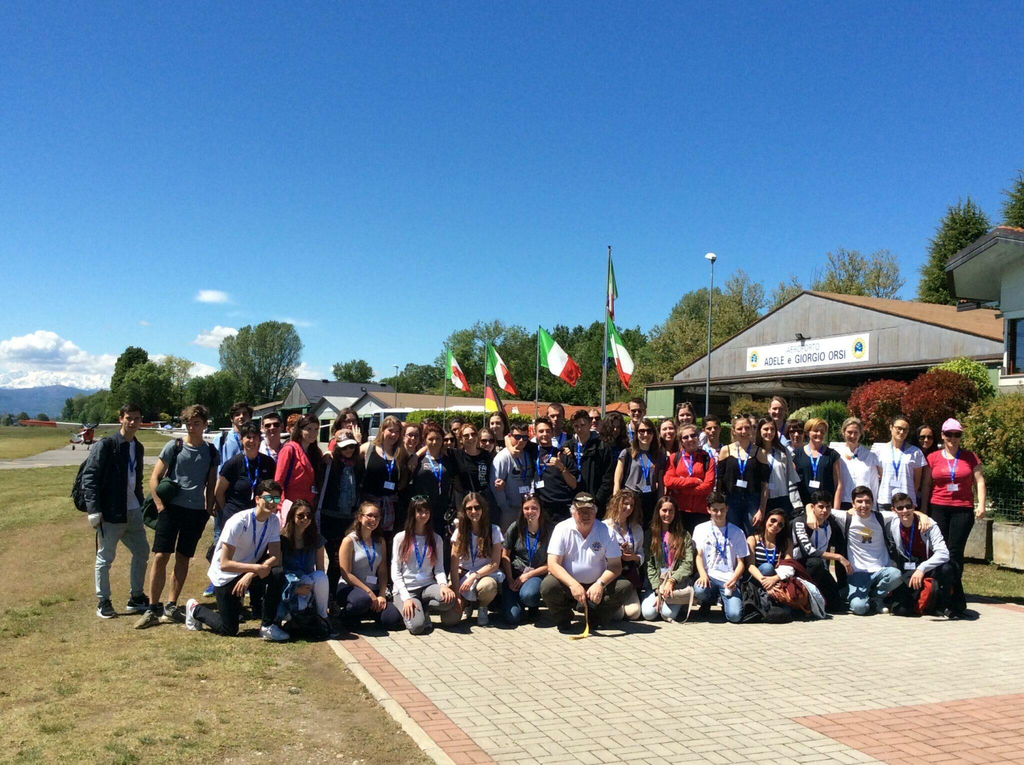 ATTERRANO A CALCINATE 60 RAGAZZI DELL’ ERASMUS DELL’ ISTITUTO E. FERMI ...